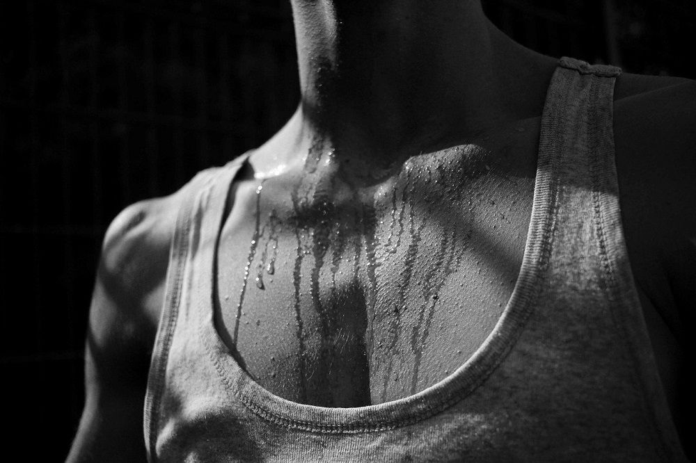 700 Chemicals in Average Human Body, and How Sweating Can Detoxify Them ...